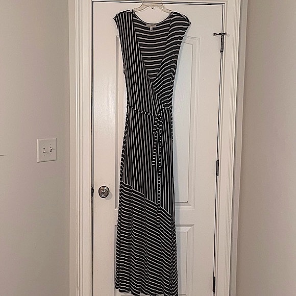 Jessica Simpson | Dresses | Jessica Simpson Maternity Wrap Dress | Poshmark